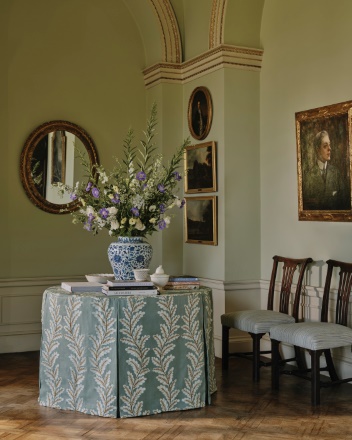 Clement, pale aqua - Cowtan & Tout Design Library